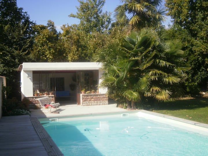 Calme Et Verdure à 10' Des Remparts - Avignon