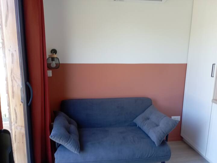Logement éQuipé Avec Extérieur - Roquemaure