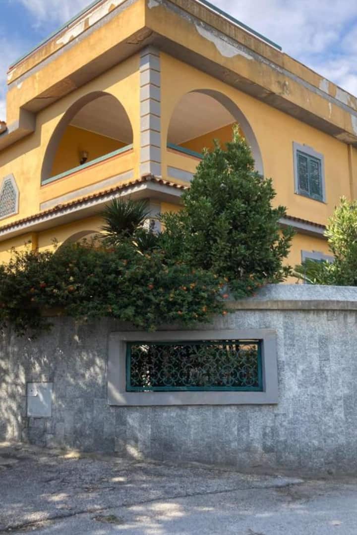 Villa Su 3 Livelli Pinetamare - Castel Volturno