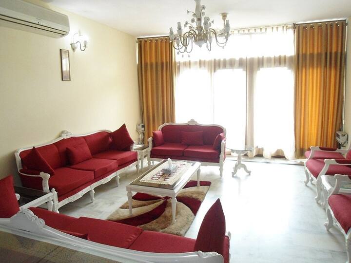 Southdelhi Gk2 | 4 Bhk Pvt Apartment|harmonysuites - New Delhi