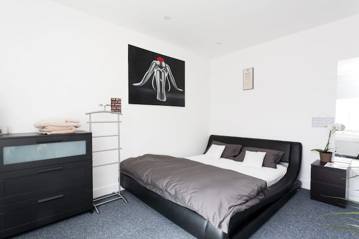 2 Minutes Walk To Camden Town Stn> - Bloomsbury