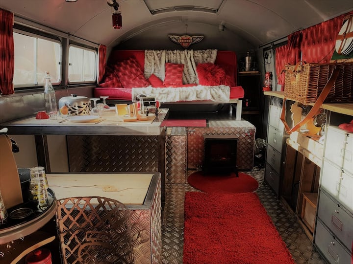 Truck-lodge "Le Mercedes 608" Avec Spa - Saint-Rémy-de-Provence