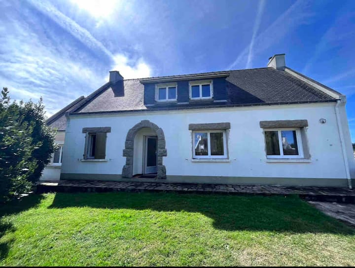 Grande Maison, 
Village Calme 4/12 P - Bangor, France