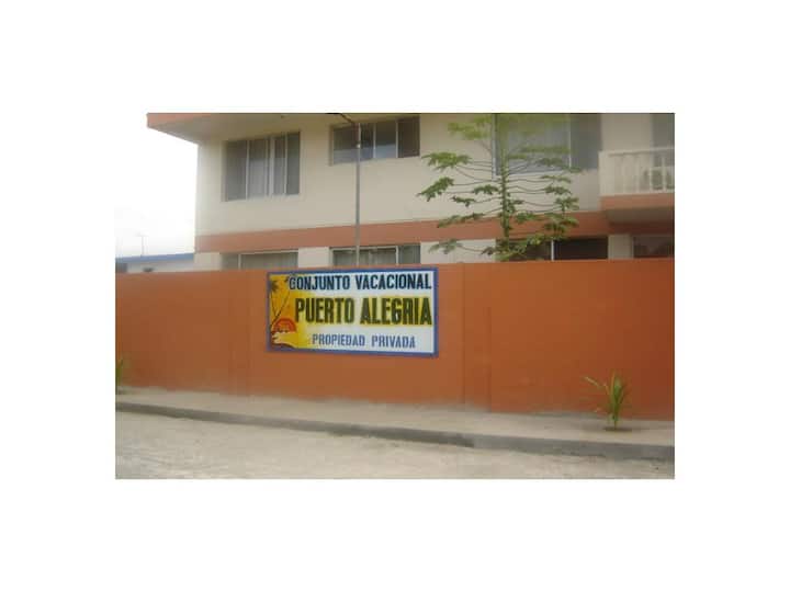 Tonsupa: Huge, Comfortable Apartment At The Beach - Atacames