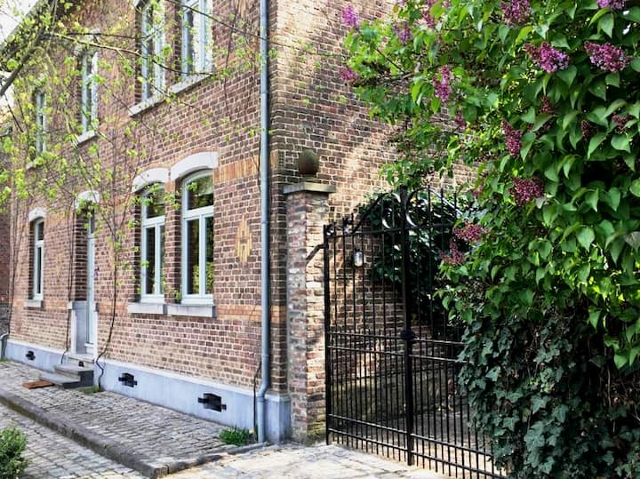 Charming House In Old Farm - Borgloon