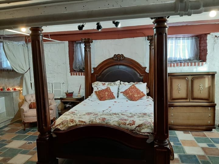 Romantic Renaissance Setting - Trois-Rivières