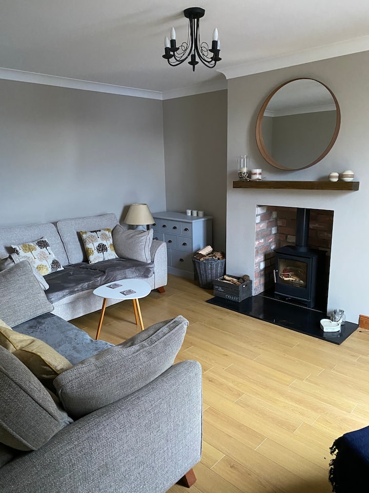 Port House With
Enclosed Rear Garden - ポートラッシュ