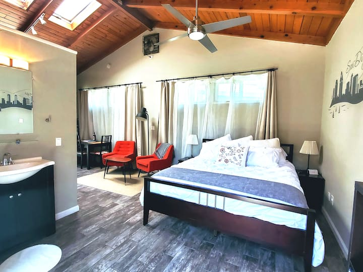 Guesthouse Near Sdsu In Upscale Area - Cal King - Santee, CA