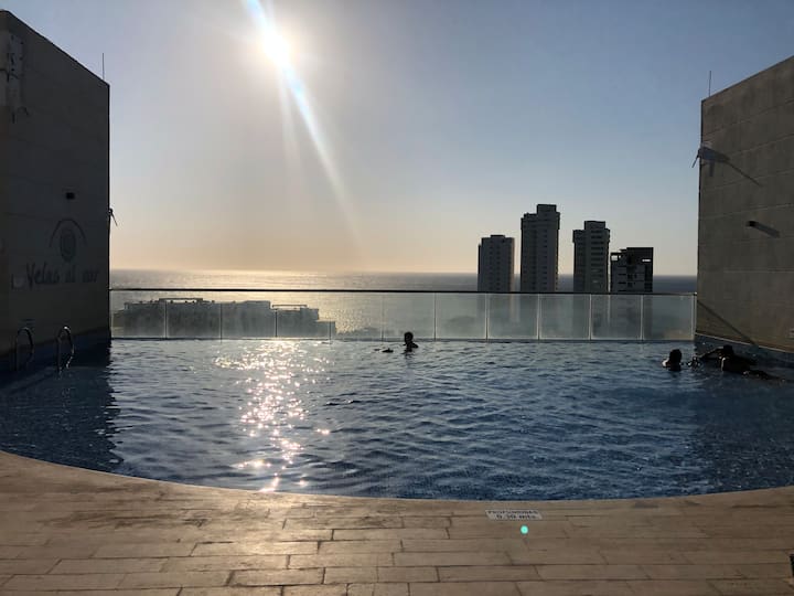 Apartamento En Rodadero Sur, Vista Al Mar! - 聖塔馬它