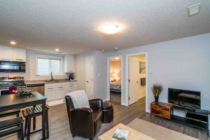Modern Basement Suite - Prince George