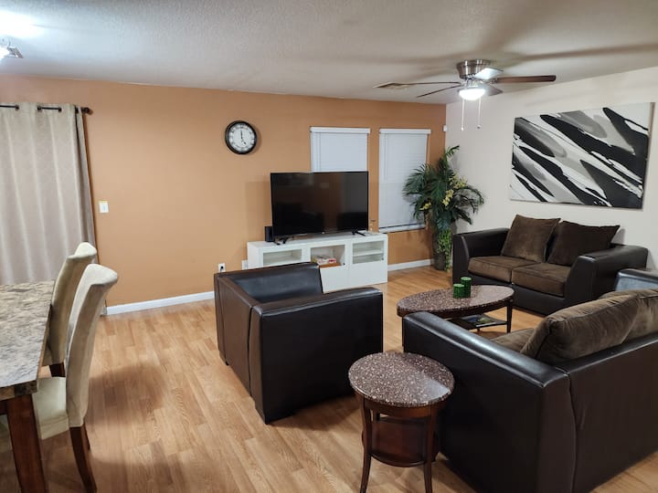 Vegas Adventure Awaits! Close To Strip And Airport - Las Vegas, NV