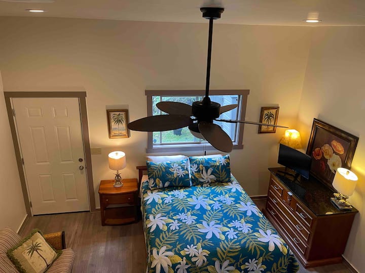 Private Cottage w/Pool (30m to active volcano)! 🌋🏝 - Houses for Rent in ...