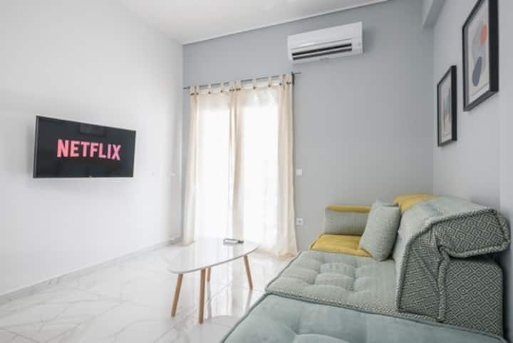 Athenian Home
Close To Metro Station🤍 - Athens