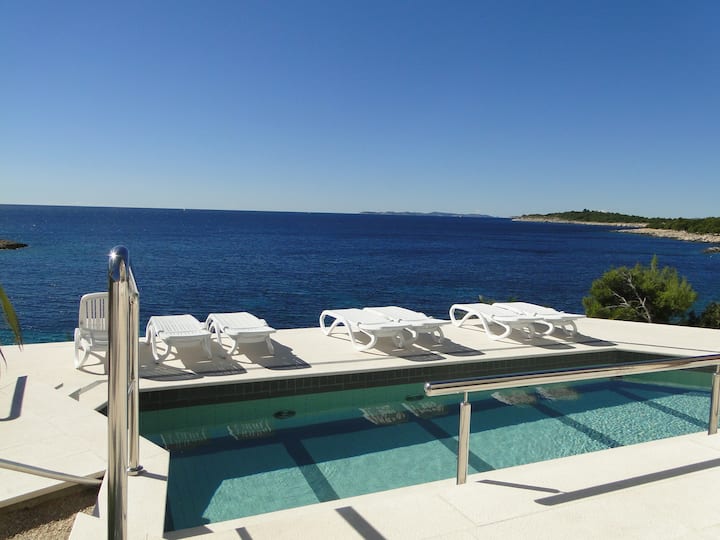 Villa Perla 3- Direct At The Sea - Primošten