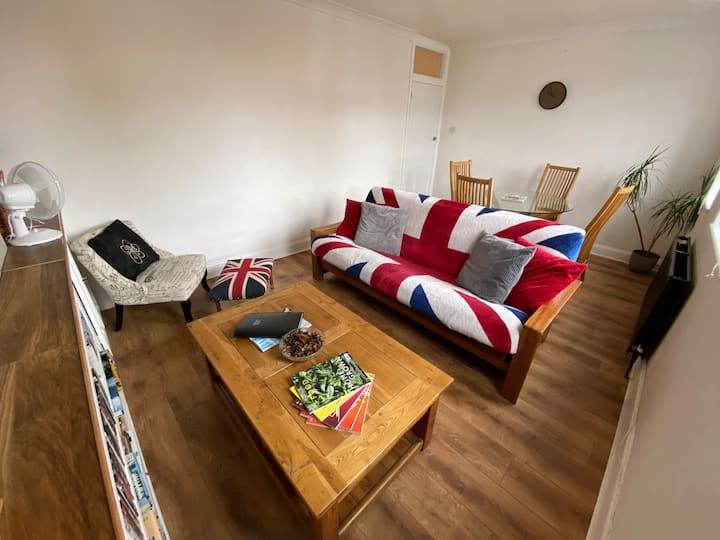 2 Bedroom Apartment In South London - Kingston upon Thames