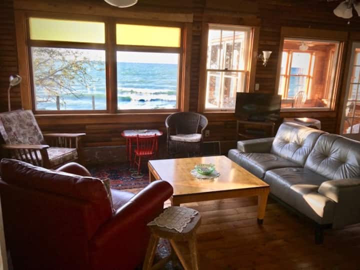 West Water Place On Lake Ontario In Wellington - Prince Edward