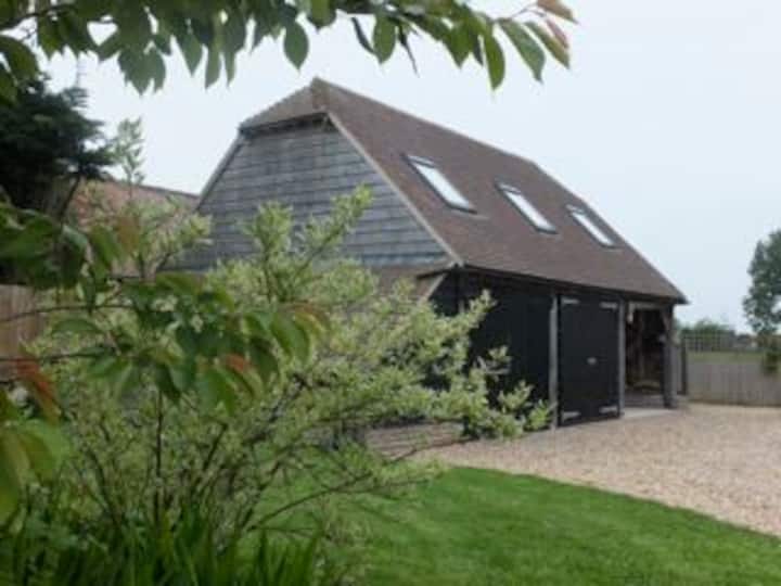 Lowood Barn, A Stylish Living Space - Chichester