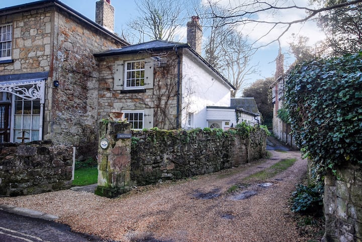 Idyllic Retreat In Village Of Bonchurch - Shanklin