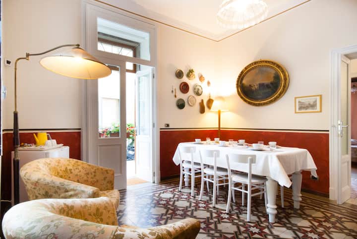 Rosa Room, A Cozy B&b Sole For You - Como