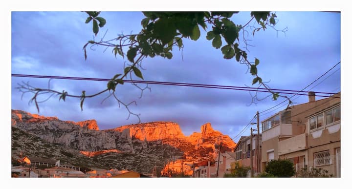 Cabanon Au Calme Avec Jardin Et Vue Aux Goudes - Marsella, Francia