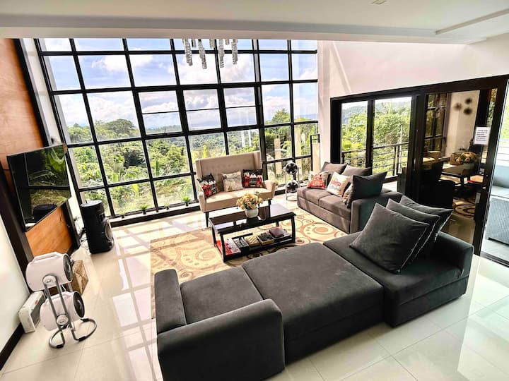 5 Br Tagaytay Staycation - Talisay
