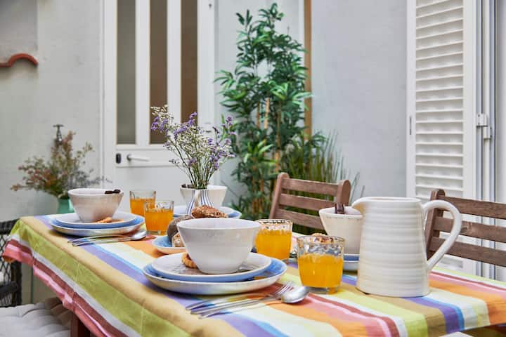 Idyllic And Central Apartment With Courtyard - Lissabon