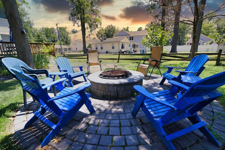 Lovely 5 Bedroom Home, Tvs In All Bedrooms. - Colonial Beach, VA