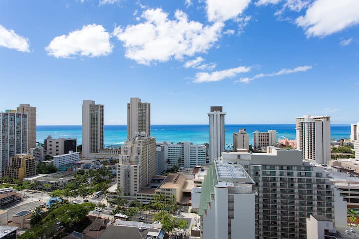 Fairway Villa 2 Bdrm/2 Bath/1 Parking/10th Floor - Hawaï