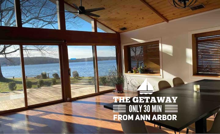 The Getaway: Lakefront House 30 Min From Ann Arbor - Chelsea, MI