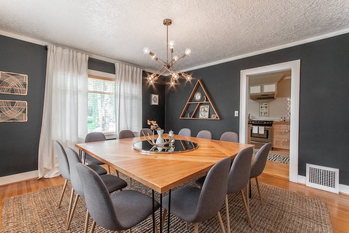 Classic Craftsman - King Beds - Steps To Hawthorne - Portland