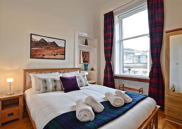 Great Location! 2bd/2 Bath In Centre Of Edinburgh - Edinburgh