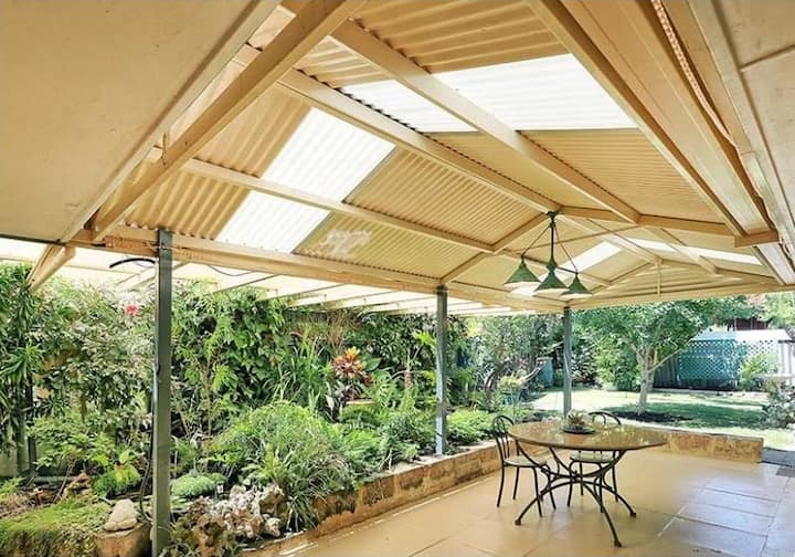 Beach, Bars, Big Cozy Garden, You Can Have It All! - Joondalup