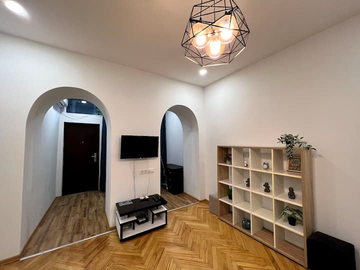 Cosy Apartment In Tbilisi Centre - Tiblissi