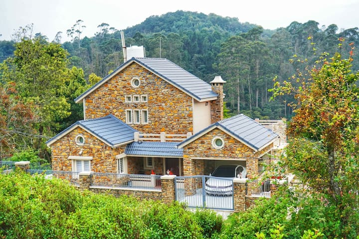 Scenic 4-bedroom Modern Villa In Kodaikanal - Kodaikanal
