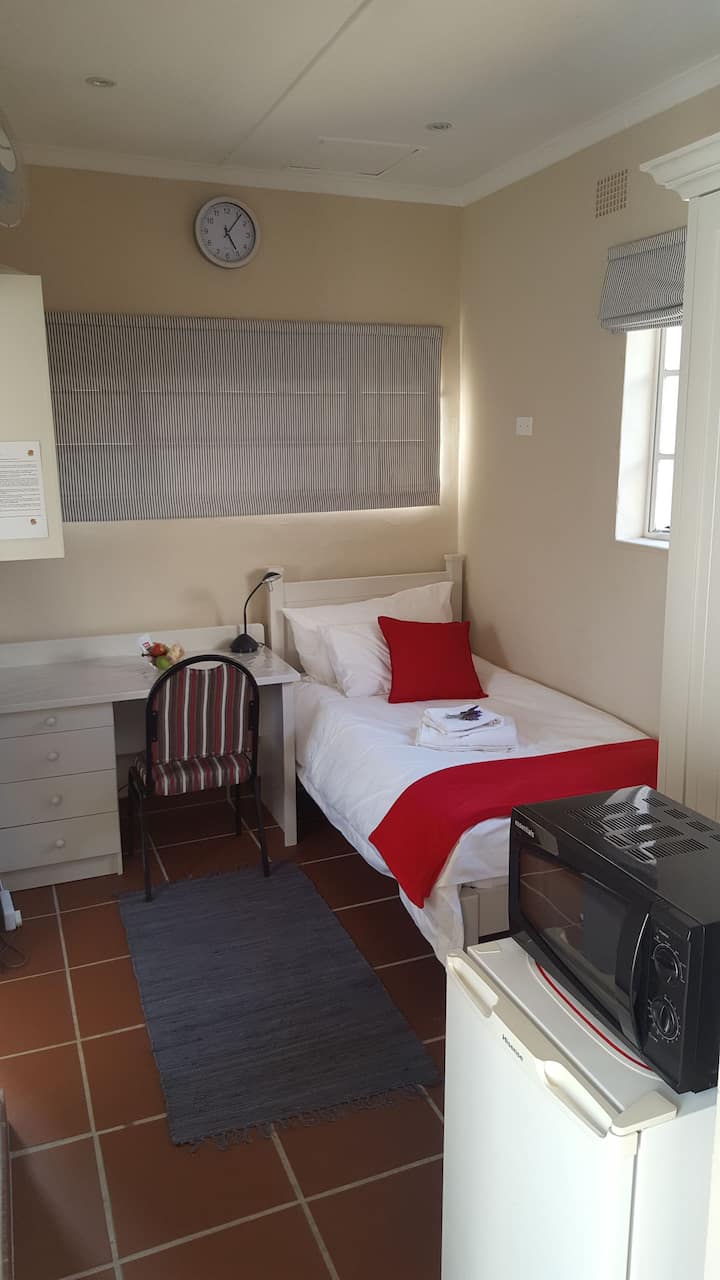 Self Catering Garden Room - Stellenbosch