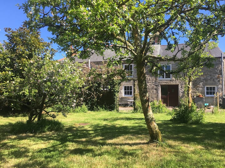 Cornish Country Farmhouse Retreat - Redruth