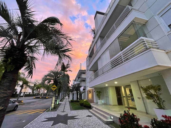 2 Quartos Super Simpático Em Jurerê Internacional - Florianópolis