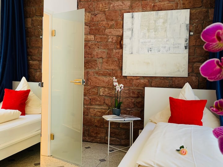 Hotel B54 Heidelberg- Dreibettzimmer - Heidelberg