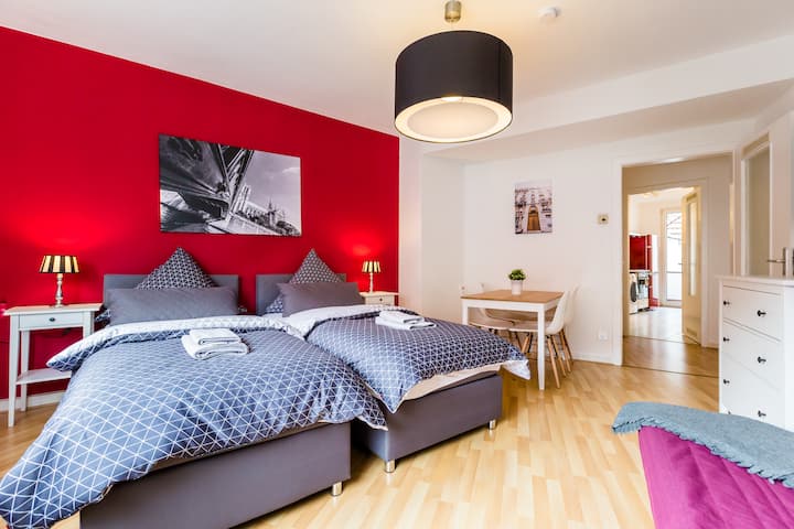 Apart2stay 3 Room Apartment + Balcony For 6 Guests - Düsseldorf
