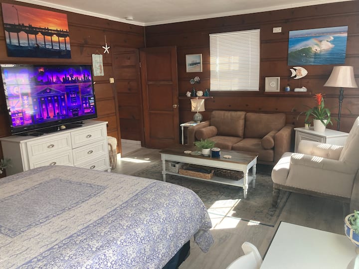 The Beach Cottage - Grace Beach, San Diego