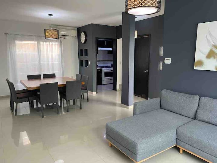 Cómoda Casa Cerca De Plazas Playa Word Trade Cente - Boca del Río