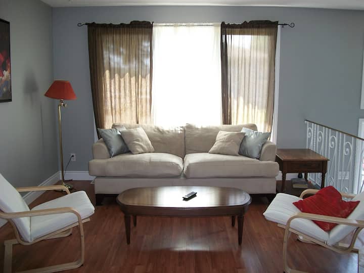 West End Comfort - 킹스톤