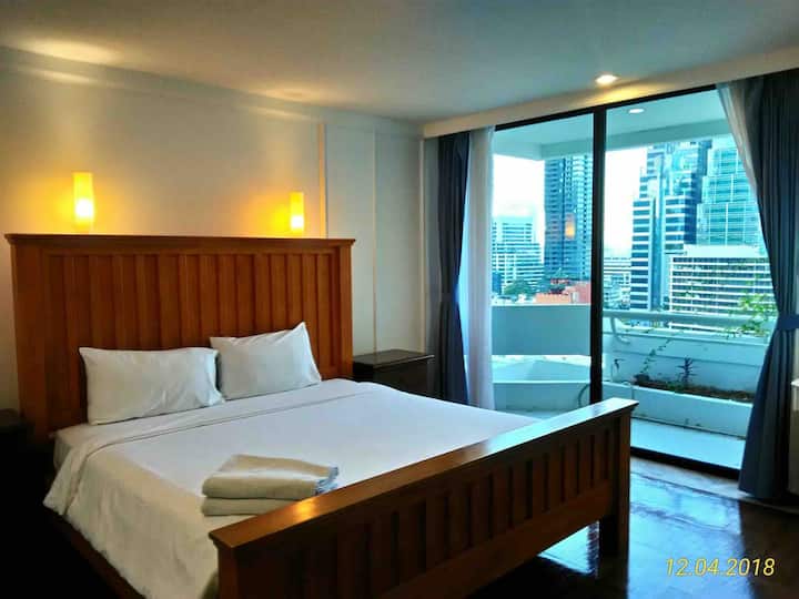 Lux Cbd 4 Beds Suite 1minbts Freewifi+pool 175sqm - Bangkok