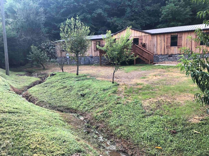 Smoky Mountain Living, Privateclose To Everything. - Sevierville, TN