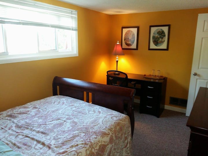 Kitchener-Waterloo Vacation Rentals & Homes - Ontario, Canada | Airbnb