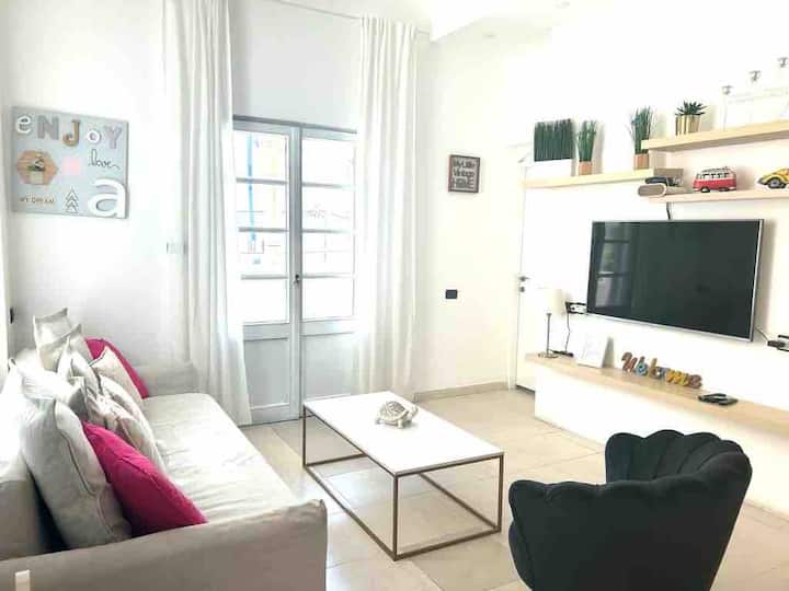 Apartment 50 Meters From The Beach - テルアビブ