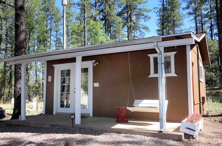 New Bathroom! Indoor Hottub, Fireplace, Kitchen. - Christopher Creek, AZ