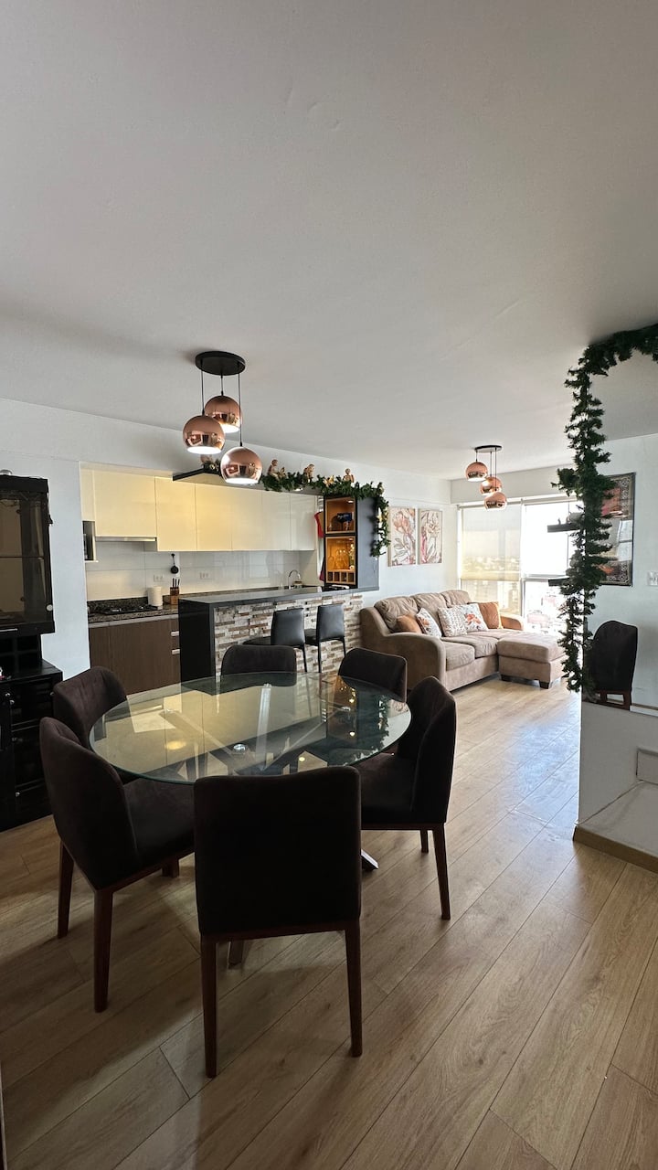 Céntrico Y Moderno Departamento De Estreno - Lima