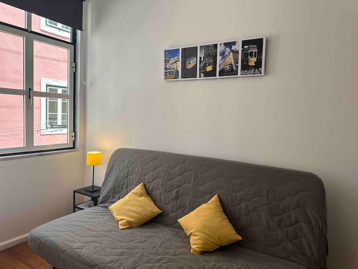 Fully Renovated - Cozy Flat Near Rossio - Lizbon