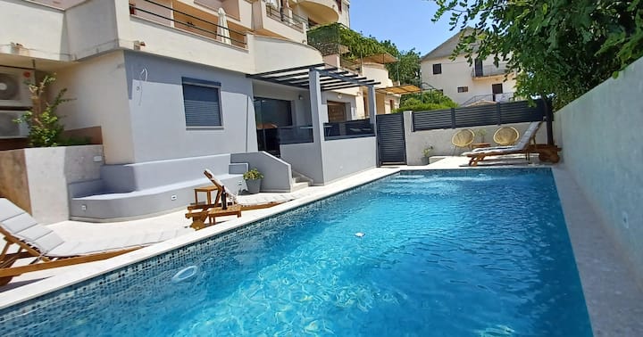 Luxory Apartment (4) With Swimming Pool - Jelsa